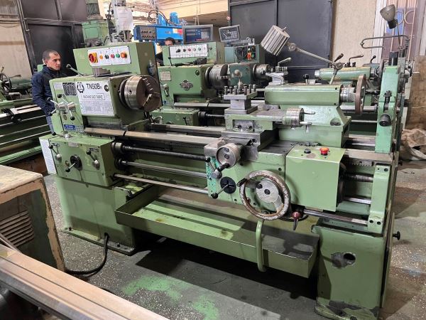 1 Metre İran Tos Torna Used Centre Lathe machine for sale
