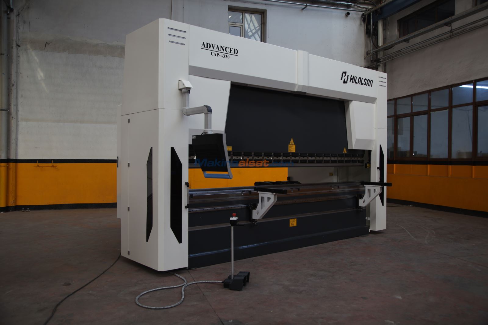 Satılık ikinci el 4 METRE 320 TON ATF ARKA DAYAMALI CNC HİDROLİK ABKANT ...