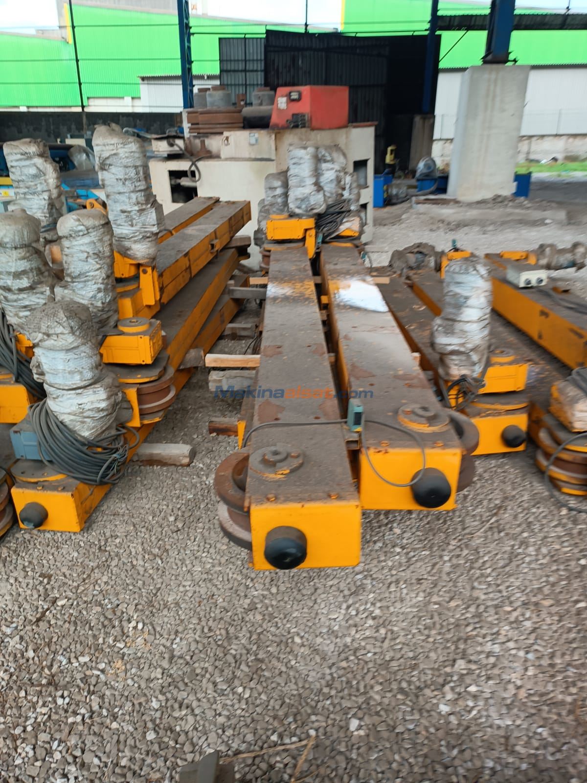 Satılık ikinci el ÖZFATİHLER 20 TONLUK VİNÇ Vinç makinesi