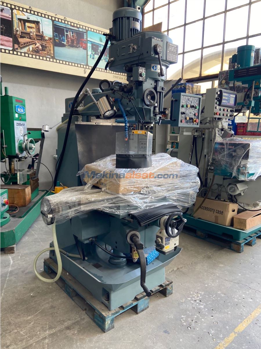 JETCO JBE-5M TAYVAN KALIPÇI FREZE Used Universal Milling Machines ...