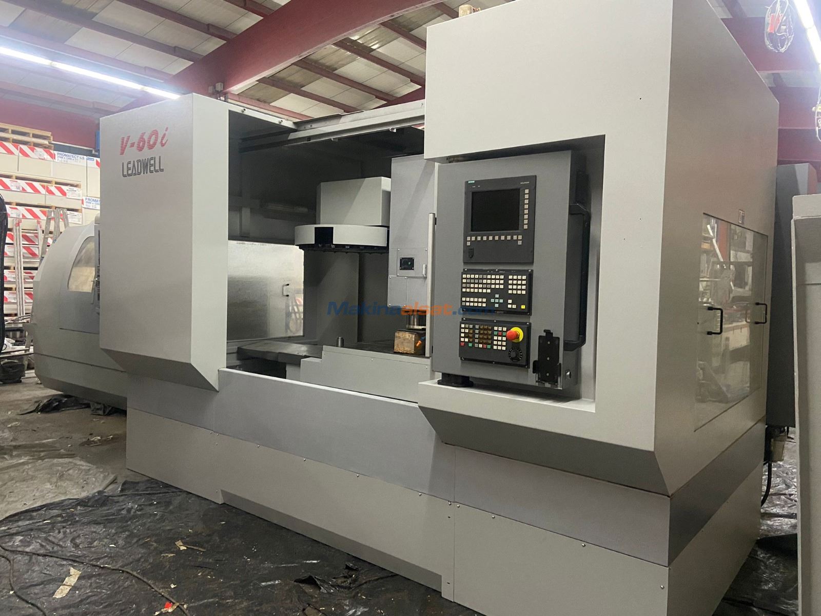 Satılık ikinci el LEADWELL V60İ DİK İŞLEME MERKEZİ CNC Dik İşlem makinesi