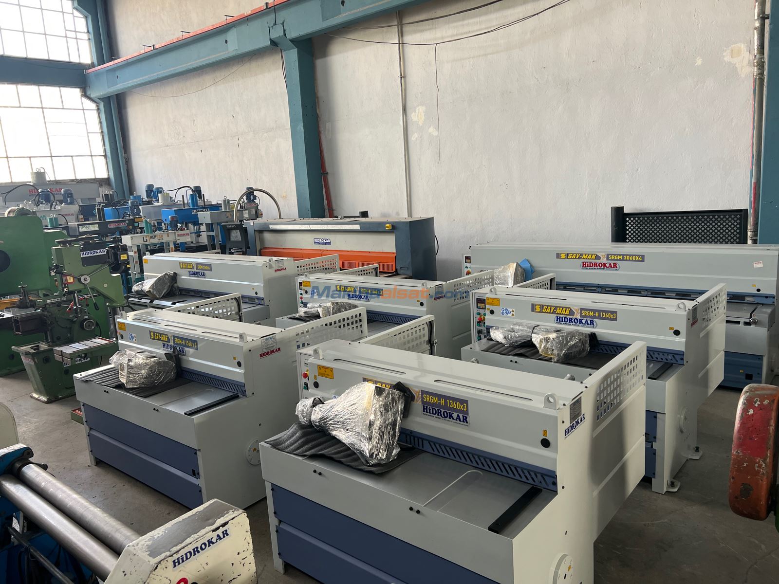 SAYMAK SRGM-H 1560 x 3mm NC DAYAMA REDİKTÖRLÜ GİYOTİN MAKAS Used ...