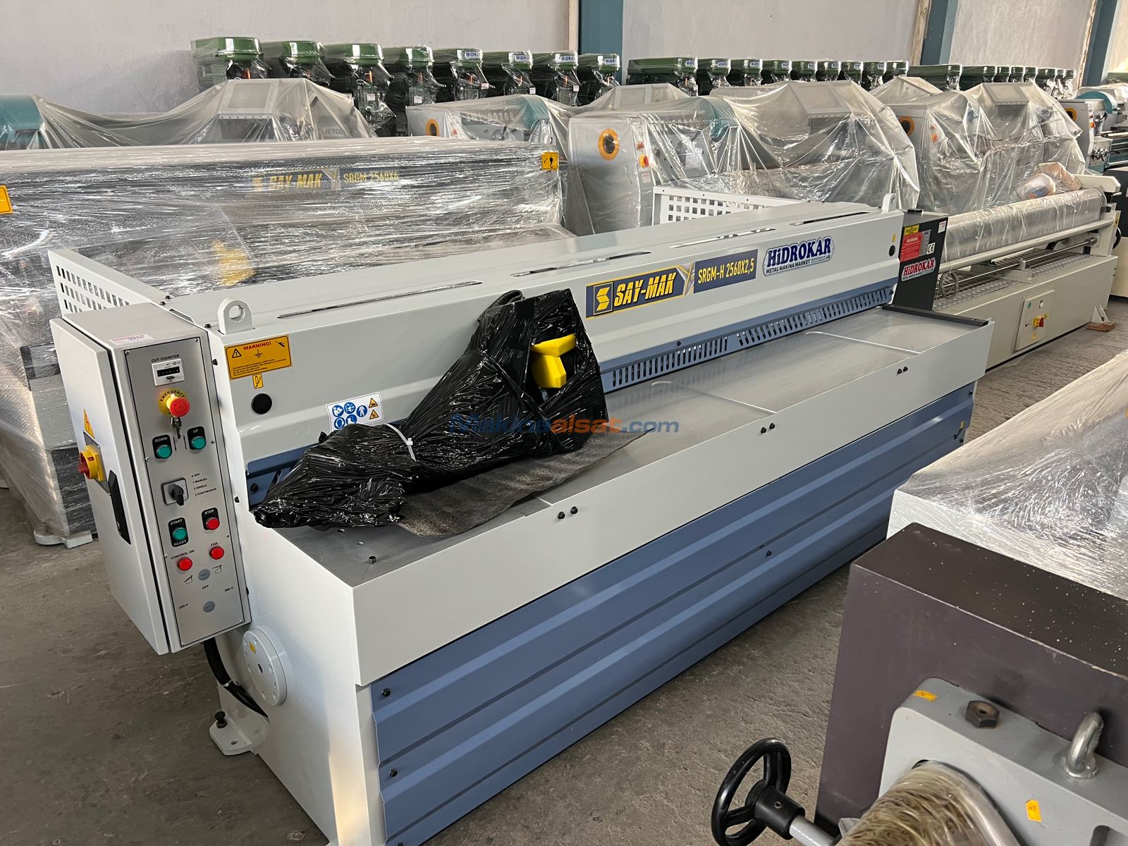 SAYMAK SRGM-H 2560x2,5MM REDİKTÖRLÜ GİYOTİN MAKAS Used Mechanical ...