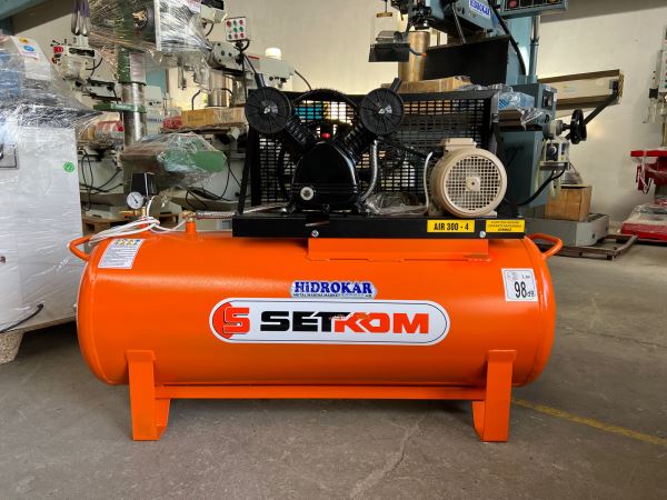 SETKOM 300 LİTRE ÇİFT PİSTON PİSTONLU KOMPRESÖR Used Air Piston ...