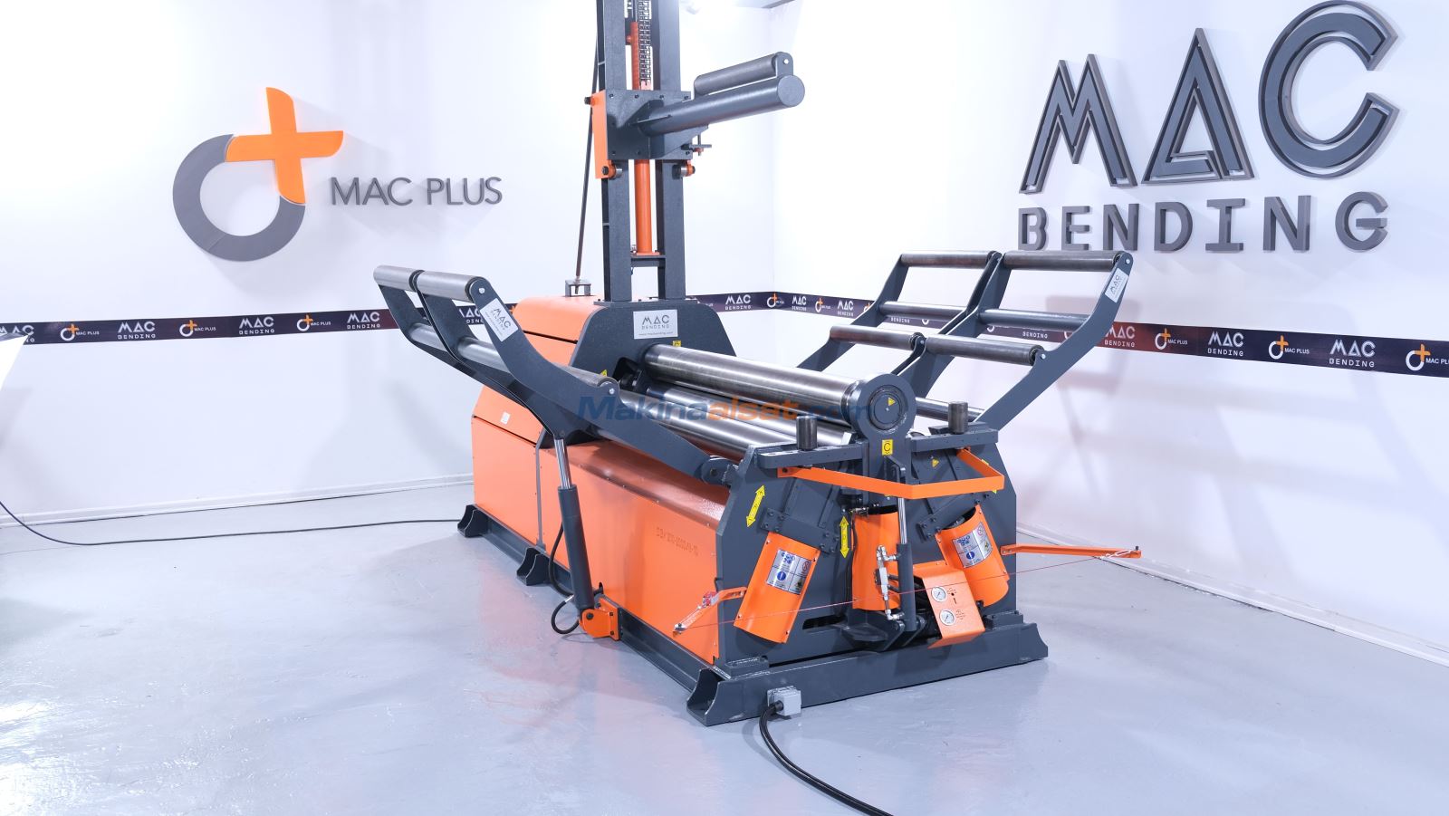MAC BENDİNG SBM 200 X 2600 / 6 -8 mm NC HİDROLİK SİLİNDİR BÜKME Used Hydraulic Plate Bending ...
