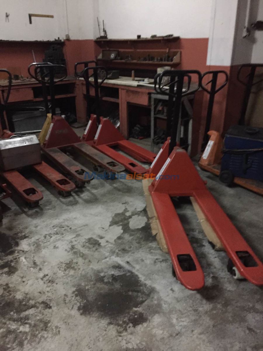 Satılık ikinci el 2500 KG MEKANİK TRANSPALET Taşıyıcı / Kaldıraç makinesi