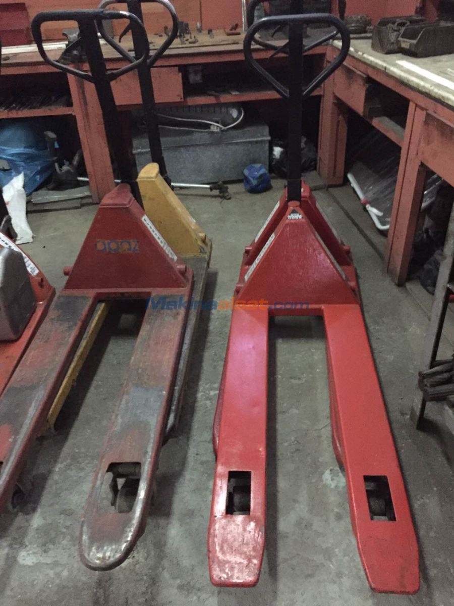 2500 KG MEKANİK TRANSPALET Used Carriers machine for sale