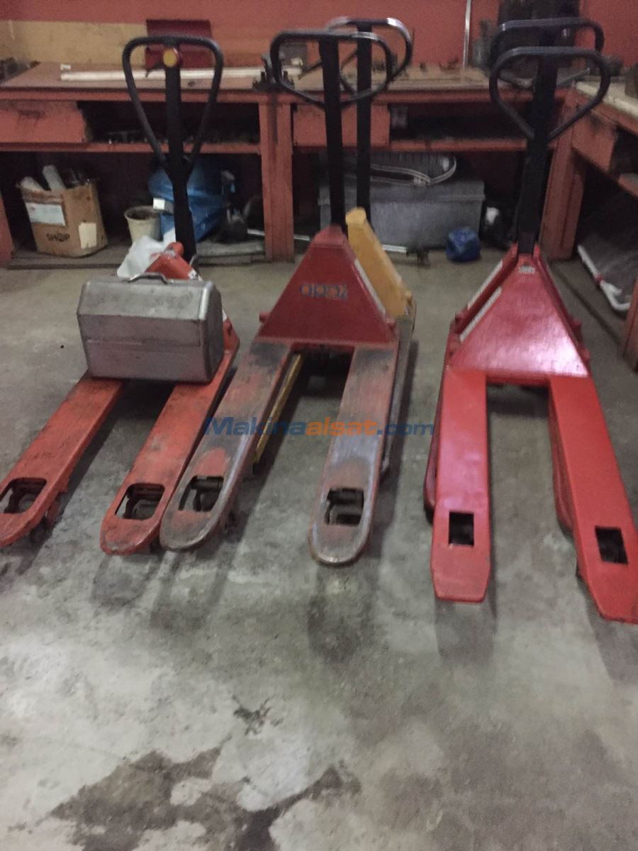 2500 KG MEKANİK TRANSPALET Used Carriers machine for sale