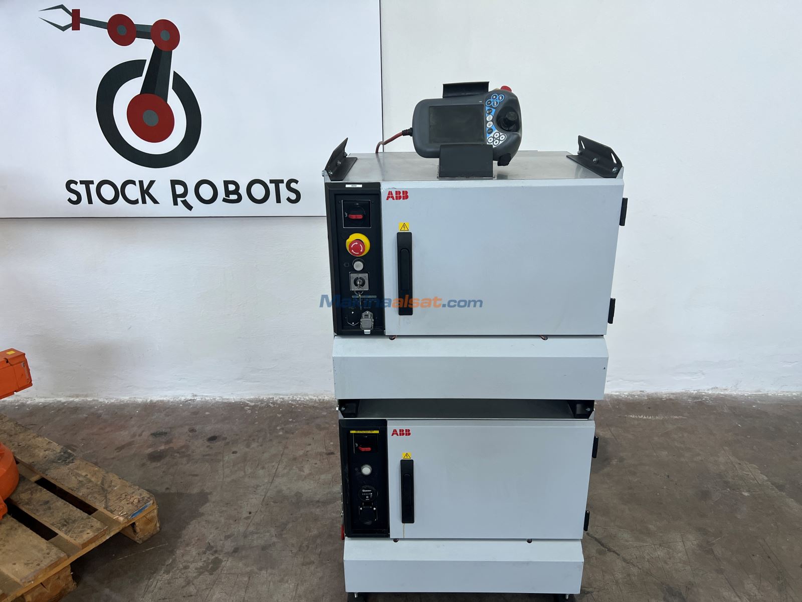 Satılık ikinci el ABB IRB 4600-60/2.05 M2004 IRC5 Robot Kol / Robotlar ...