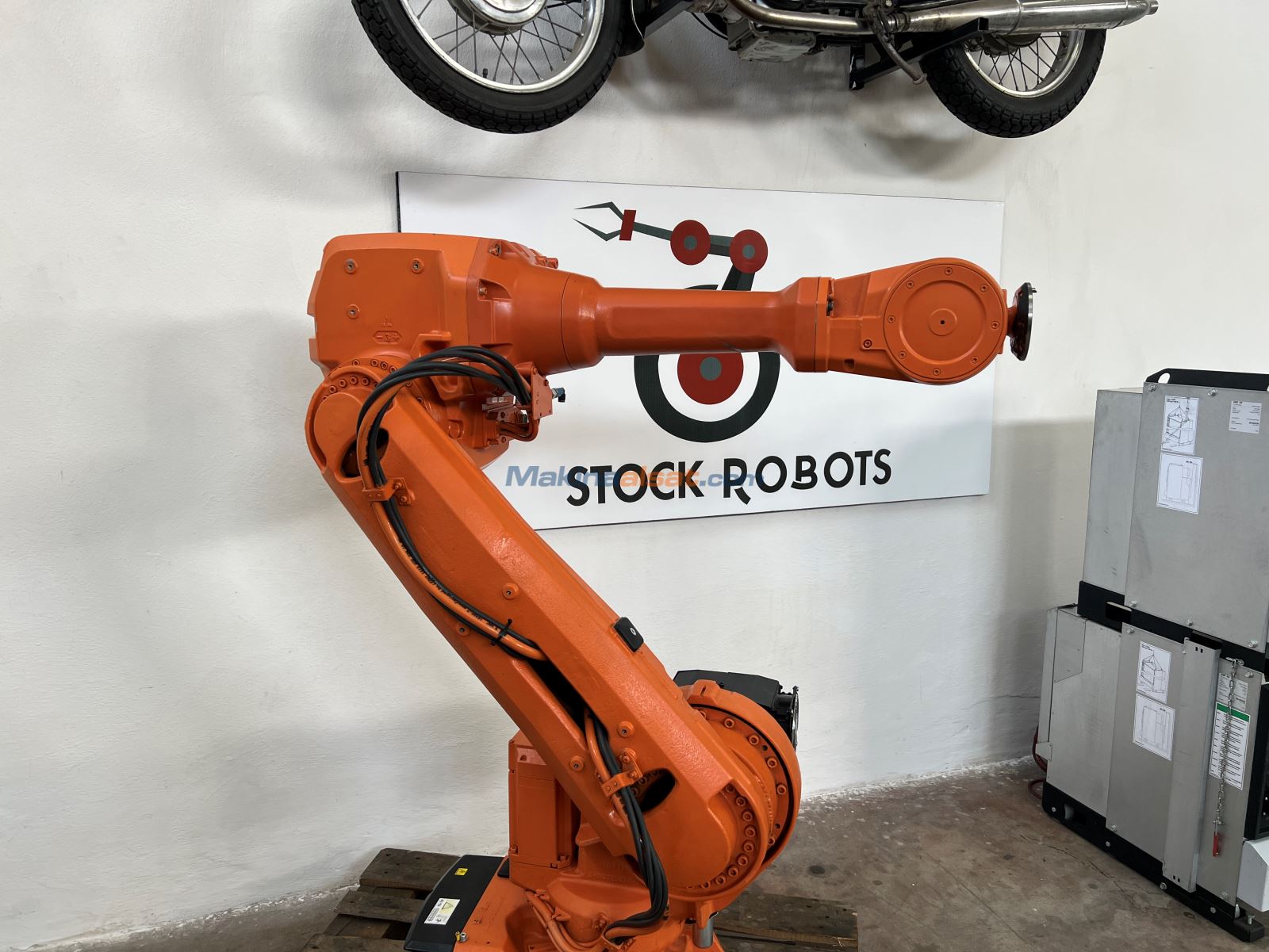 Satılık ikinci el ABB IRB 4600-60/2.05 M2004 IRC5 Robot Kol / Robotlar ...