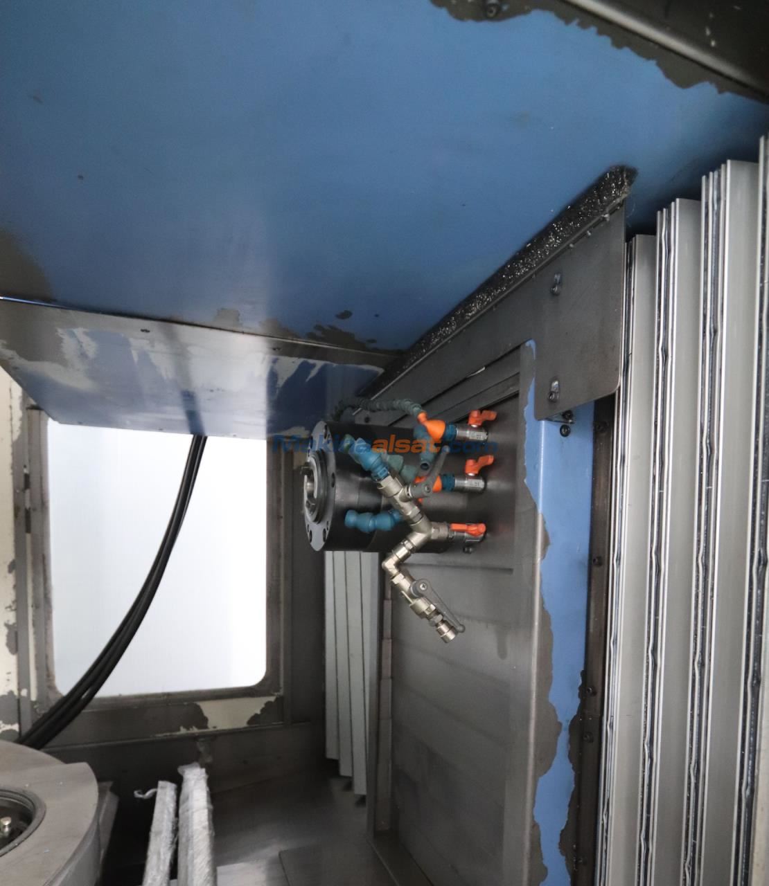 Satılık ikinci el KIRA KN- 40Hb CNC Yatay işlem CNC Yatay işlem makinesi