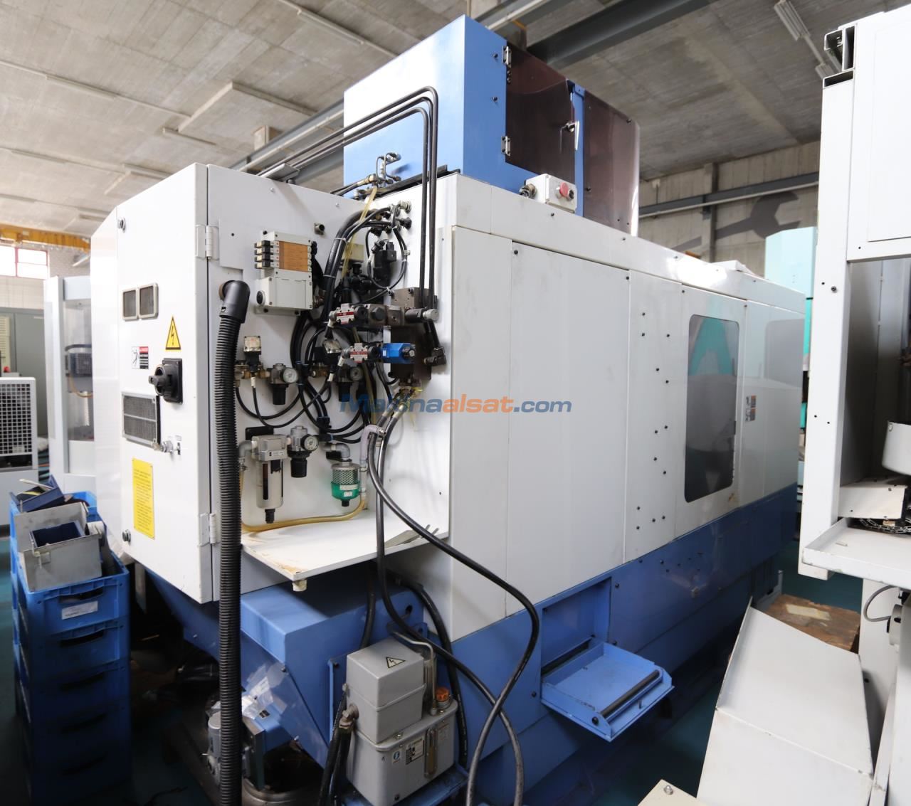Satılık ikinci el KIRA KN- 40Hb CNC Yatay işlem CNC Yatay işlem makinesi