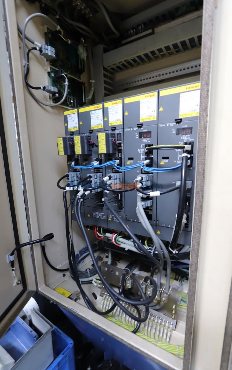 Satılık ikinci el KIRA KN- 40Hb CNC Yatay işlem CNC Yatay işlem makinesi