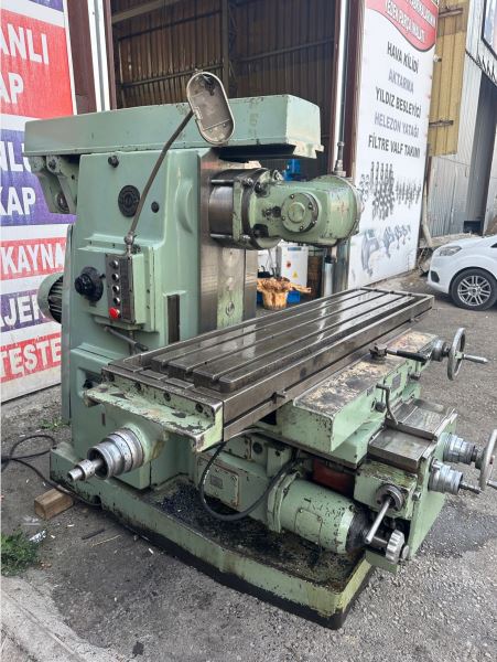 Satılık ikinci el Rus Freze Universal Freze / Kalıpçı Freze makinesi