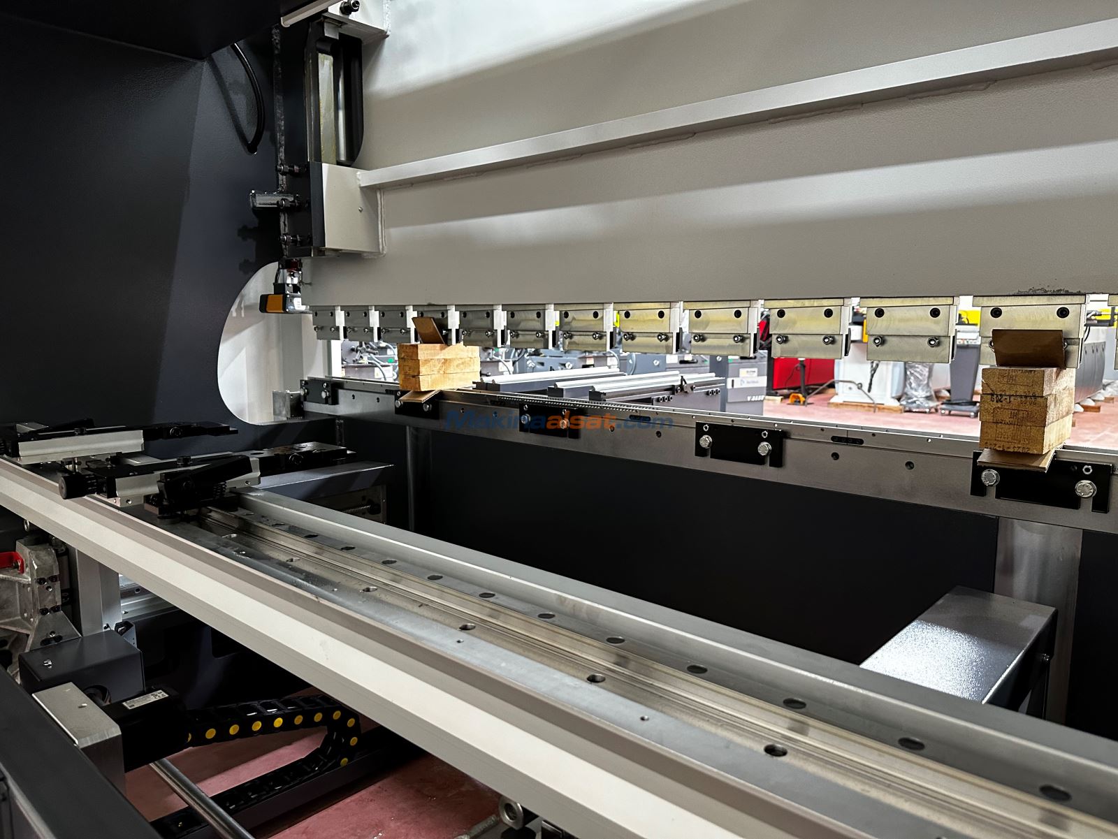 Satılık ikinci el DENER SMART XL 3100X220 TON CNC ABKANT PRES Abkant ...
