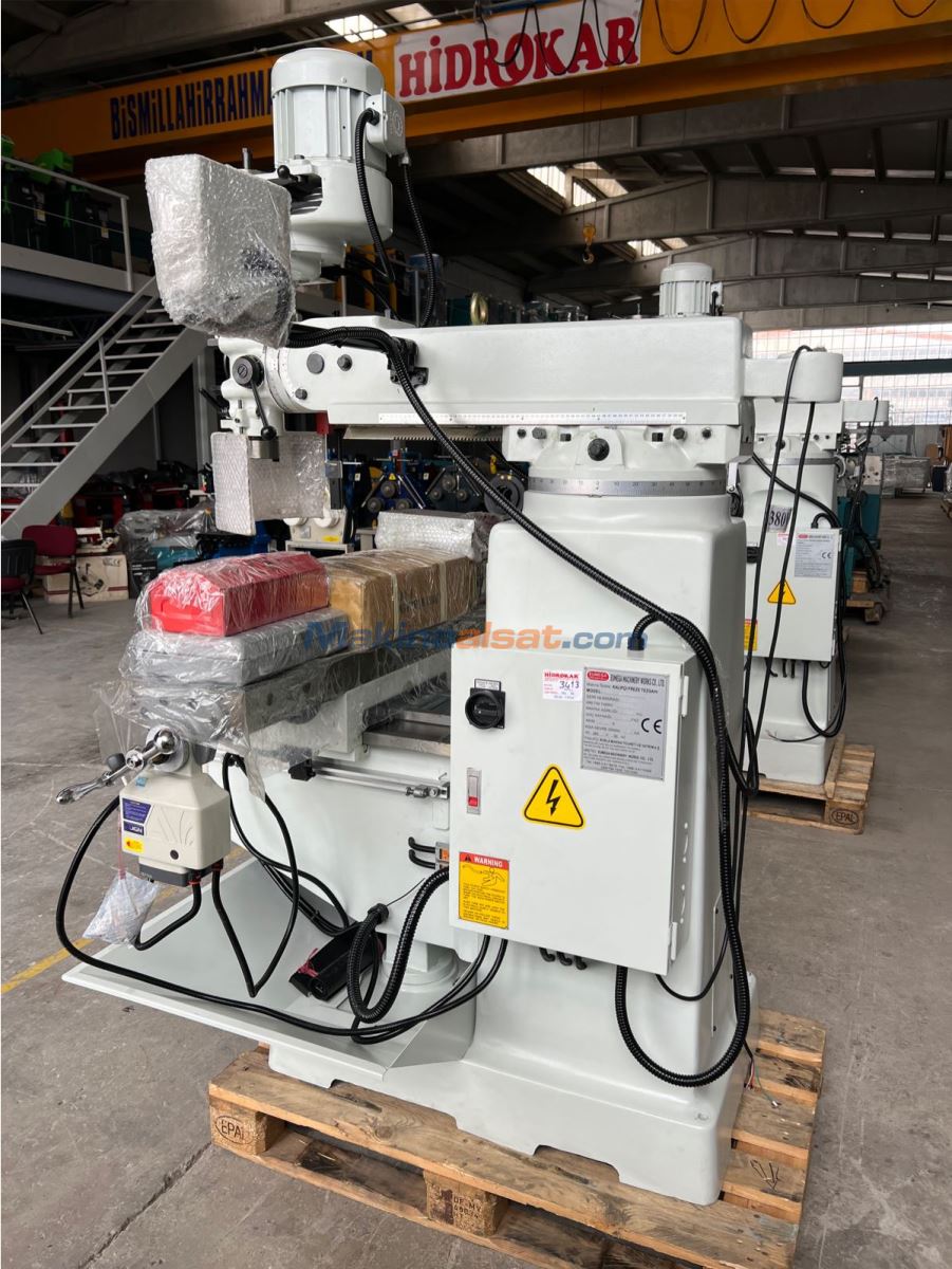 JETCO JBE-3Q 3 EKSEN OTOMATİK+ MOTORLU KALIPÇI FREZE Used Universal ...
