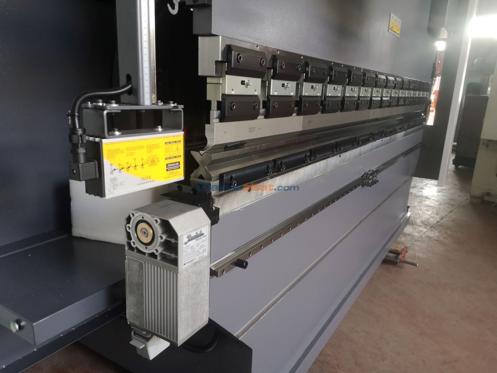 Satılık ikinci el YENİ BAYKAL APHS 3100 x 120T x 6MM CNC HİDROLİK ...