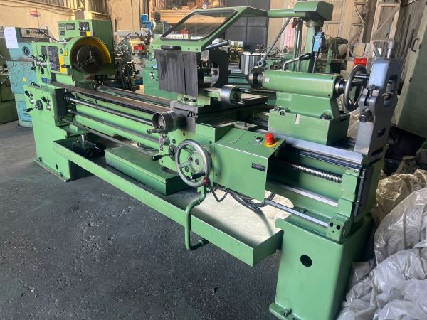 SN 50 Trens Solovak 2 Metre Torna Used Centre Lathe machine for sale