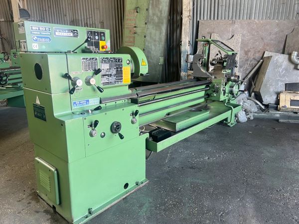 SN 50 Trens Solovak 2 Metre Torna Used Centre Lathe machine for sale