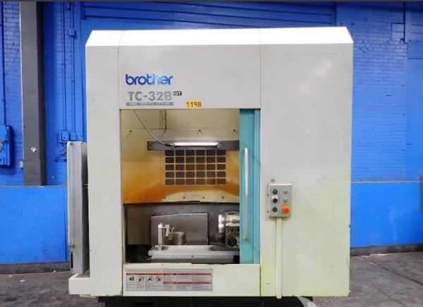 Satılık ikinci el BROTHER TC 32B 2004 MODEL CNC İŞLEME MERKEZİ CNC Dik İşlem makinesi
