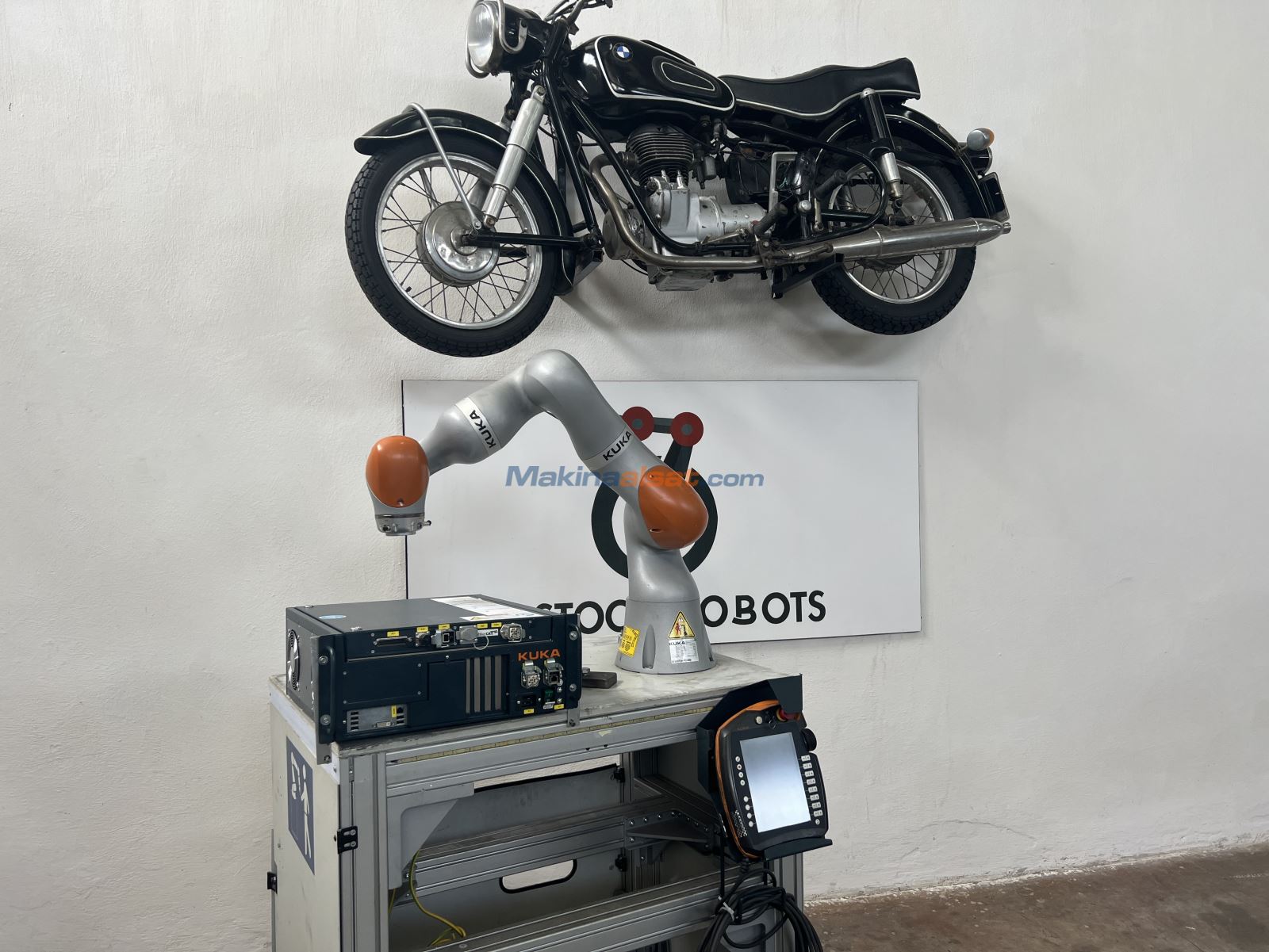 KUKA LBR iiwa 14 R820 Robot Used Robots machine for sale KUKA LBR iiwa 14 R820 Robot Used Robots machine for sale