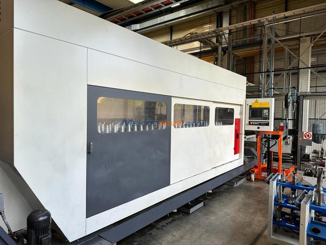 HÜLLER HILLE NBH 230 CNC Yatay işlem Used Horizontal Machining Center machine for sale