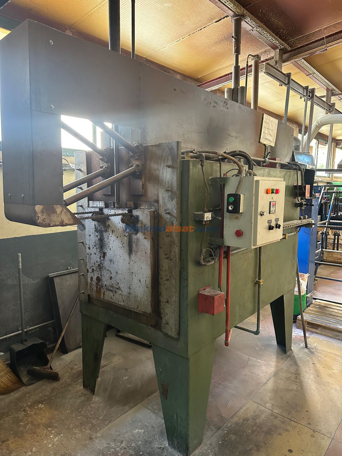 Satılık ikinci el ÖZEL YAPIM TÜNEL FIRINI Isıl İşlem Mak. makinesi