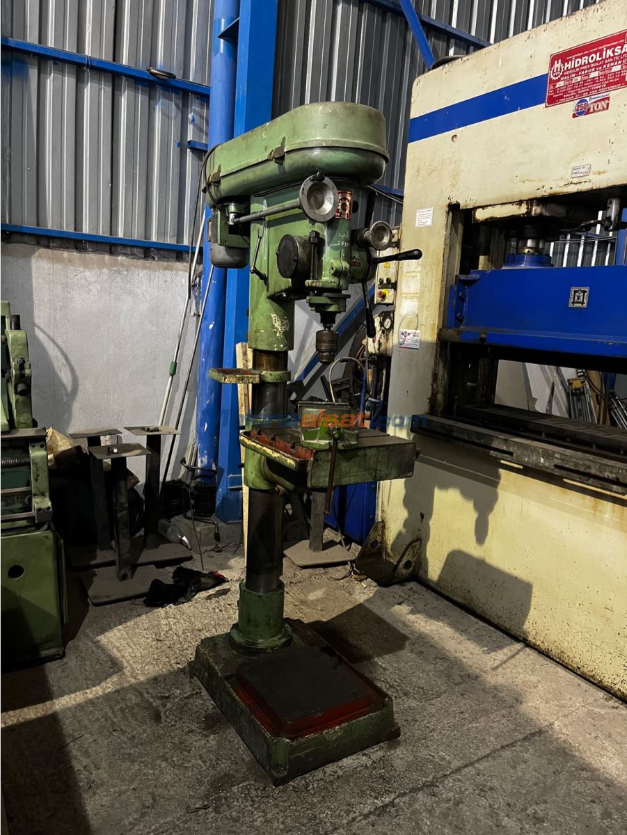 Satılık ikinci el Sevindik 32 lik Matkap Sütunlu Matkap makinesi