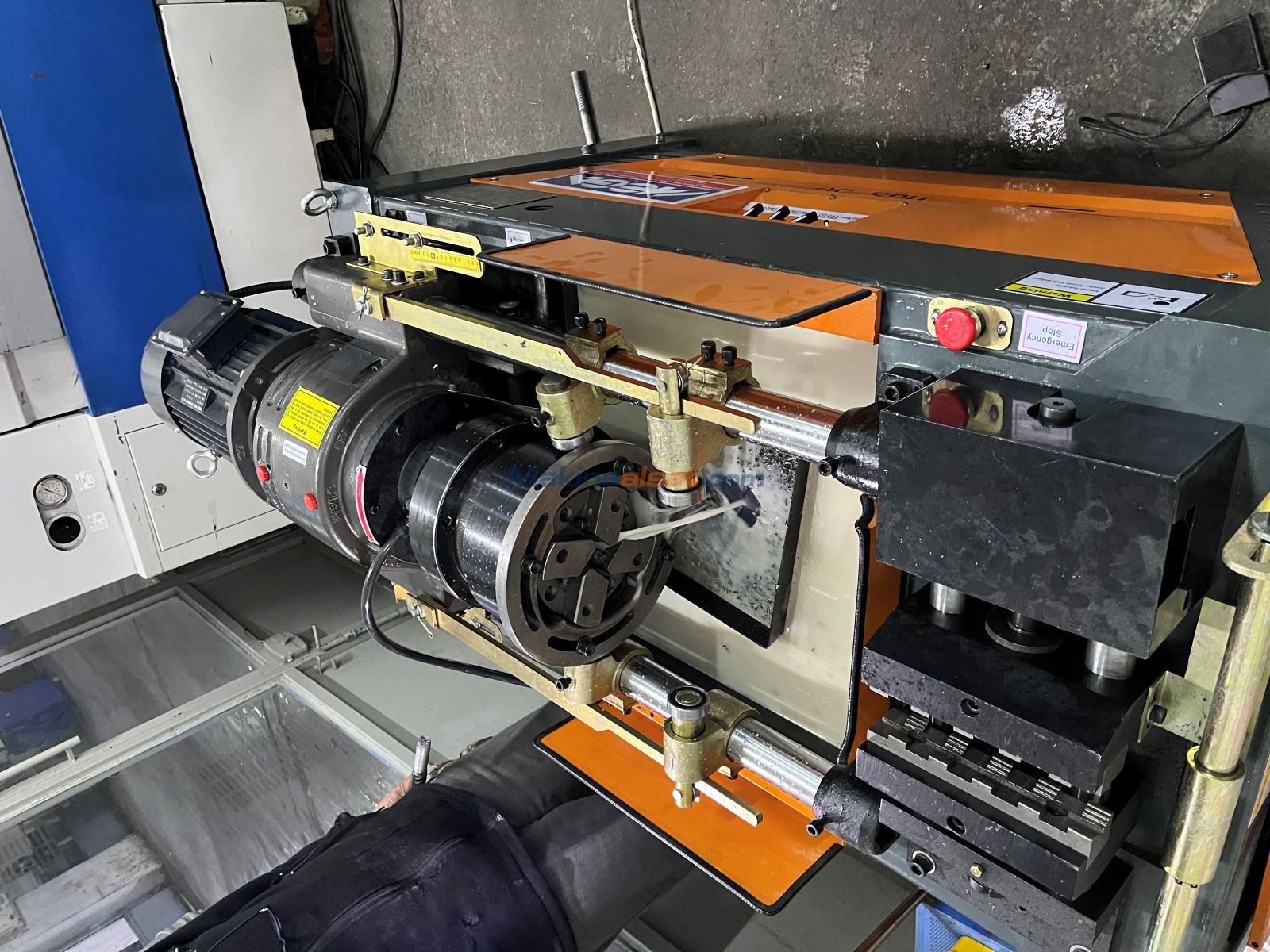 Satılık ikinci el NERVÜRLÜ DEMİRİ TORNALAMA VE DİŞ AÇMA Diğer Makinalar ...