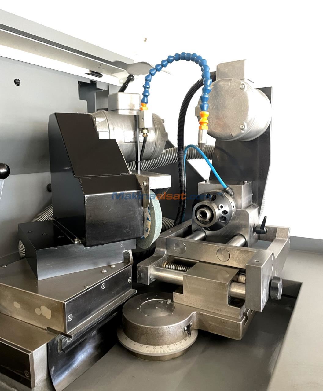 Satılık ikinci el STRAUSAK W-Dress Diğer Taşlamalar makinesi