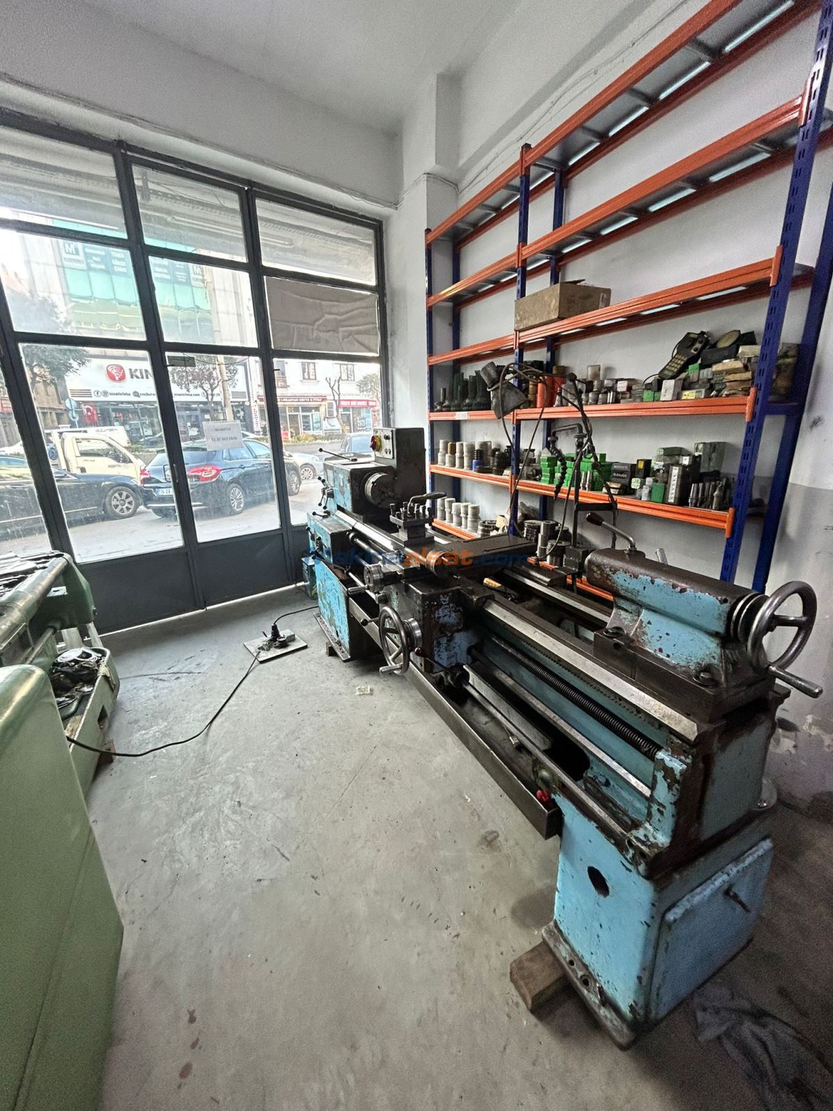 Satılık ikinci el TOS SN40 1.5 METRE TORNA Universal Torna makinesi