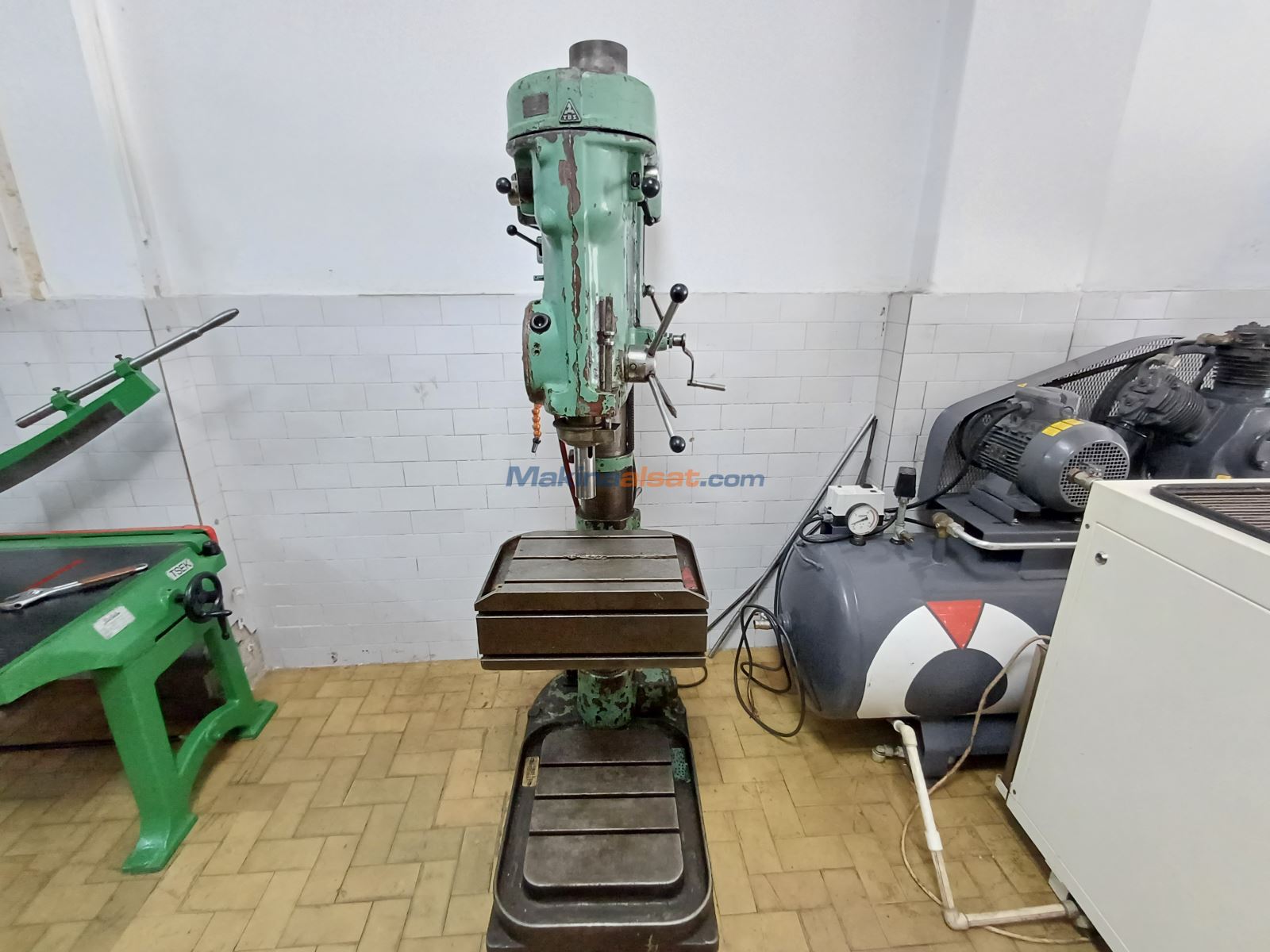Satılık ikinci el TOS 32 LİK ŞANZIMANLI MATKAP Şanzımanlı Matkap makinesi