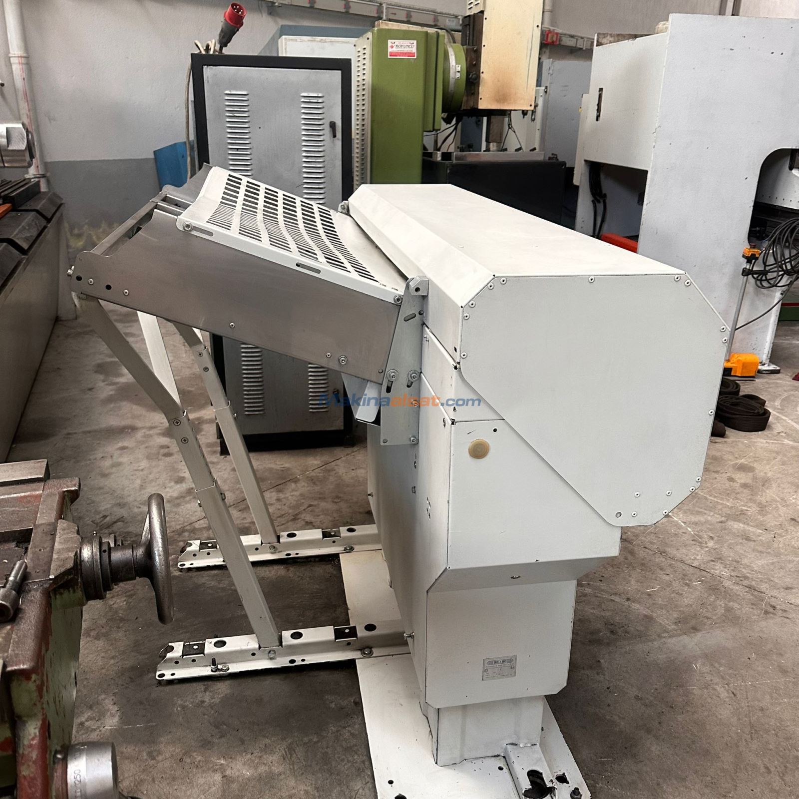 HATEC MARKA 90 LIK ŞARJÖRLÜ SÜRÜCÜ Used Bar Feeders machine for sale