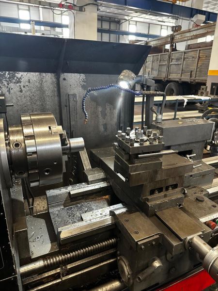 Satılık ikinci el JET GH 26120 ZH 3 METRE TORNA Universal Torna makinesi