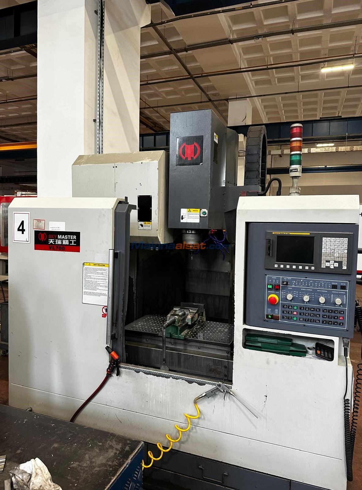Satılık ikinci el SKY MASTER VL-700 DİK İŞLEME MERKEZİ CNC Dik İşlem ...