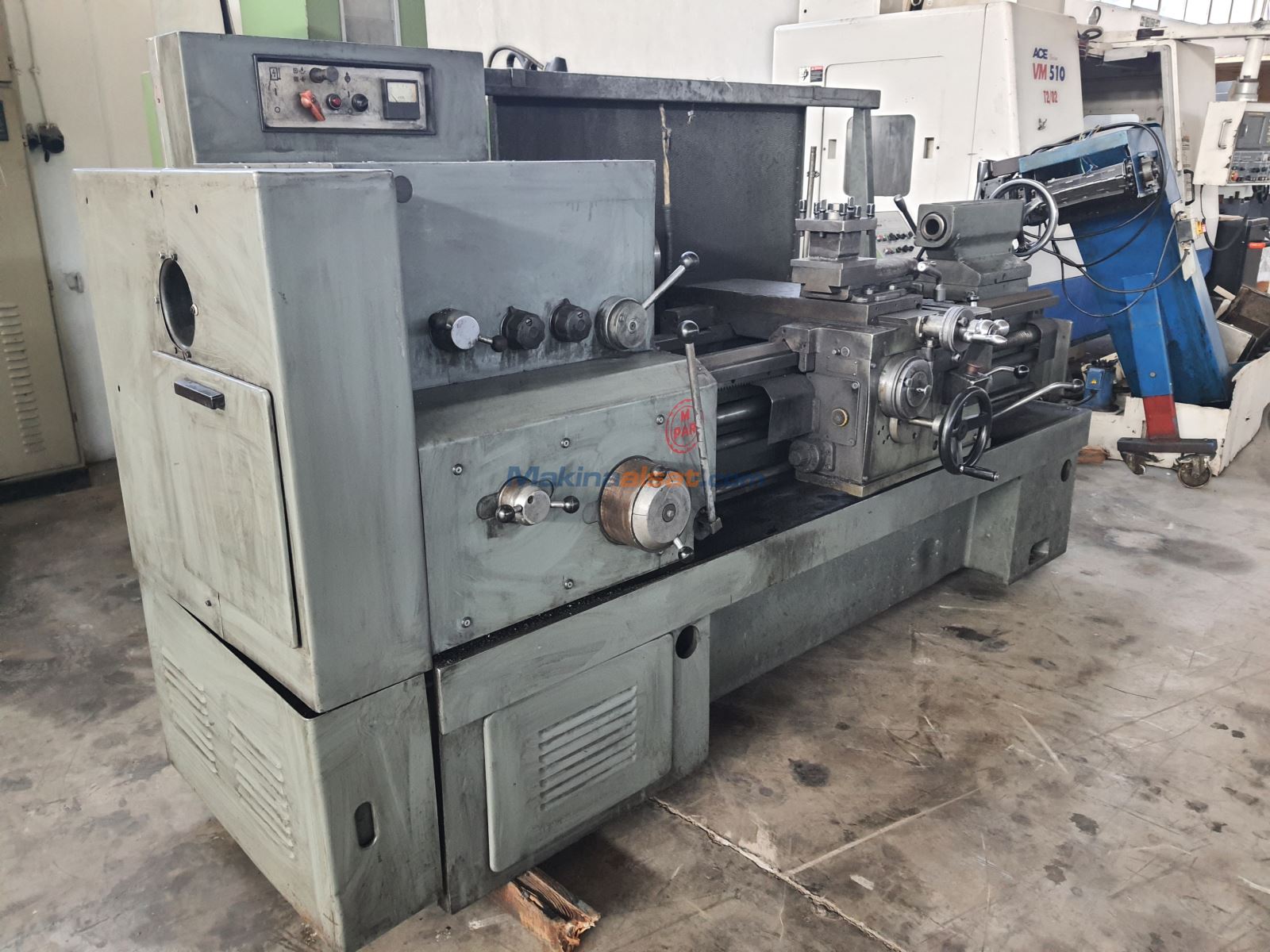 Satılık ikinci el 1 Metre Üniversal Torna Universal Torna makinesi