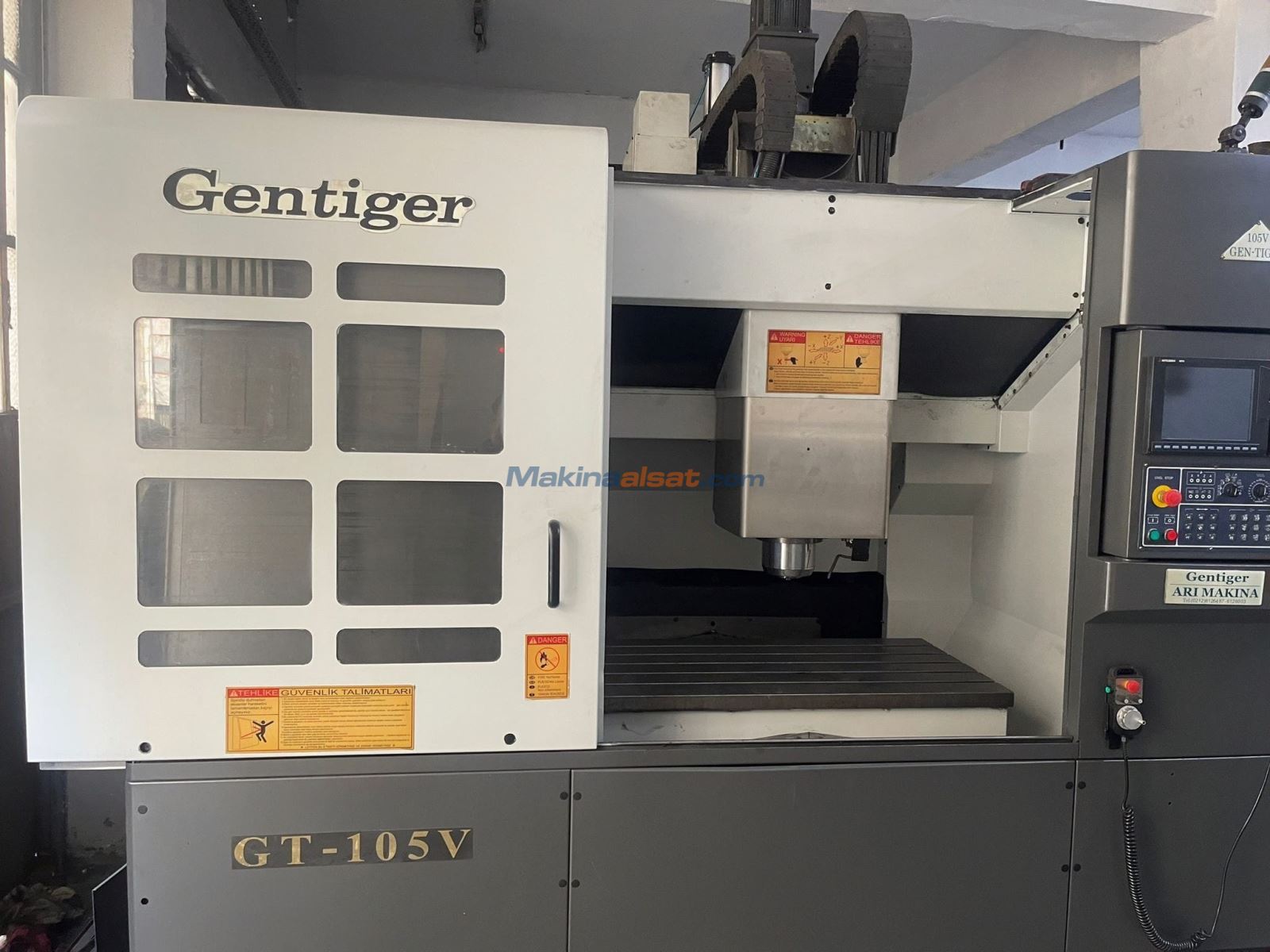 Satılık ikinci el GENTIGER GT105V 15T CNC DİK İŞLEME MERKEZİ CNC Dik ...