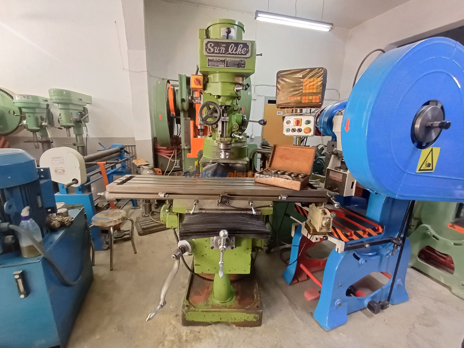 SUNLİKE 2 NUMARA KALIPÇI FREZE Used Universal Milling Machines machine ...