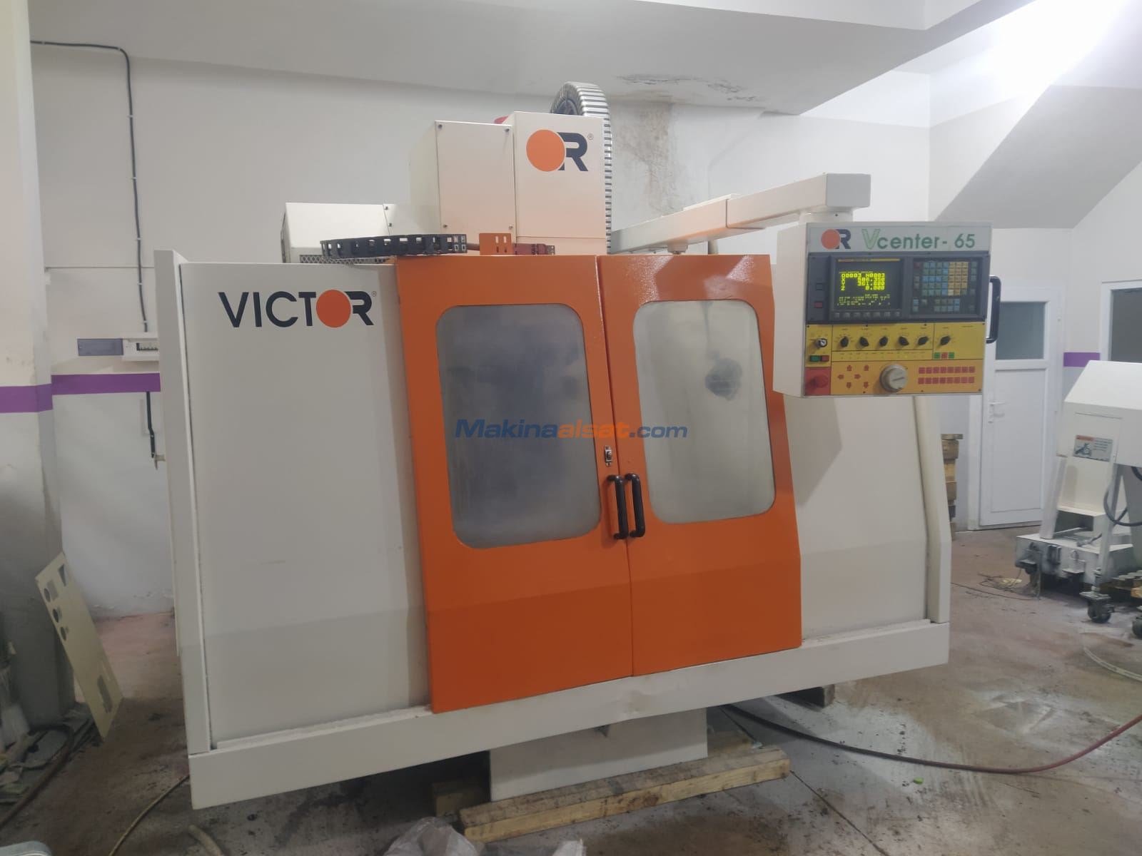 Victor Vcenter 65 CNC Dik İşleme Merkezi Used Cnc Vertical Machining Center machine for sale