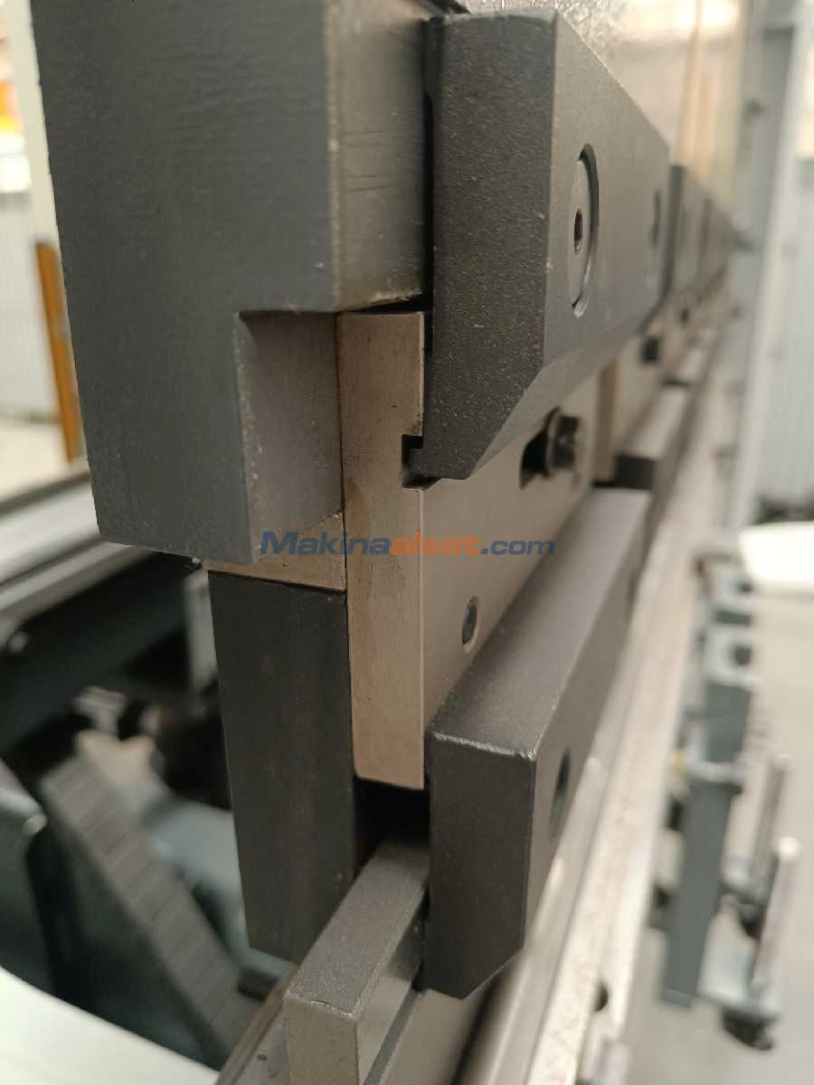 Satılık ikinci el Promecam Abkant Kalıp Tutucu Diğer makinesi