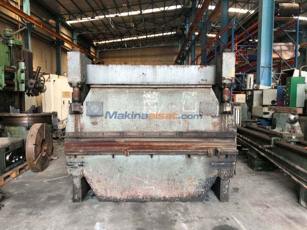 Satılık ikinci el MACAR 2500 x 4mm ABKANT Abkant Pres makinesi