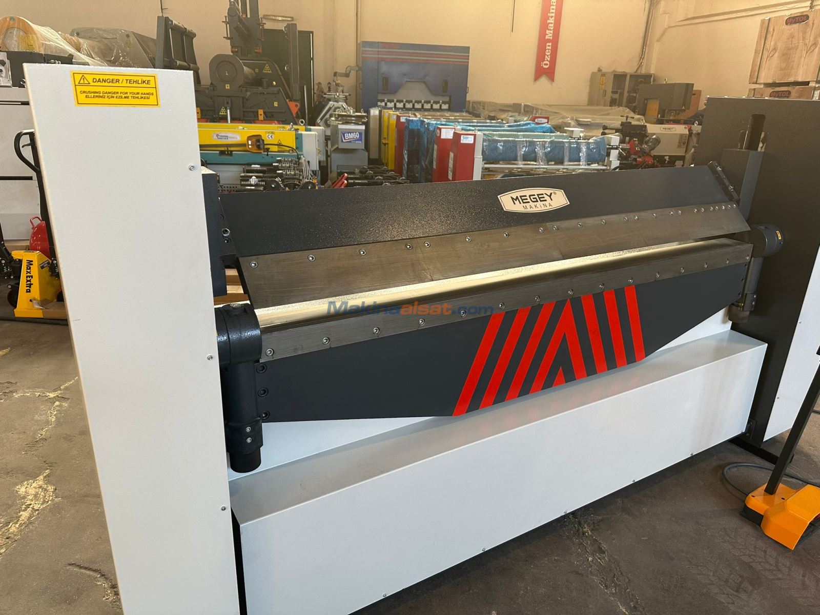 NC KONTROLLÜ MOTORLU CAKA Used Folding Machines (Hydraulic-Mechanical ...