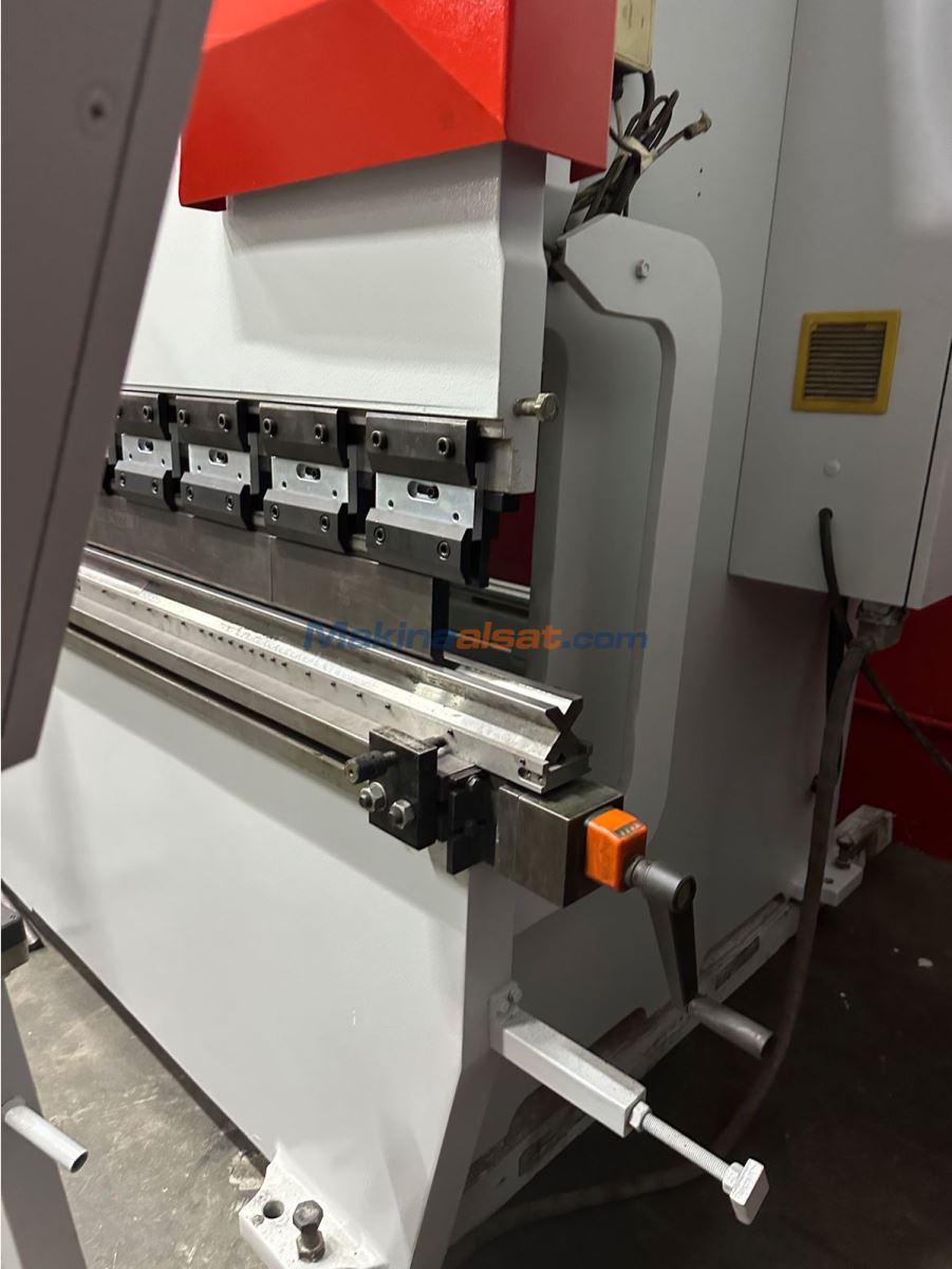Satılık ikinci el DENER MARKA 3100X120 TON CNC ABKANT PRES Abkant Pres ...