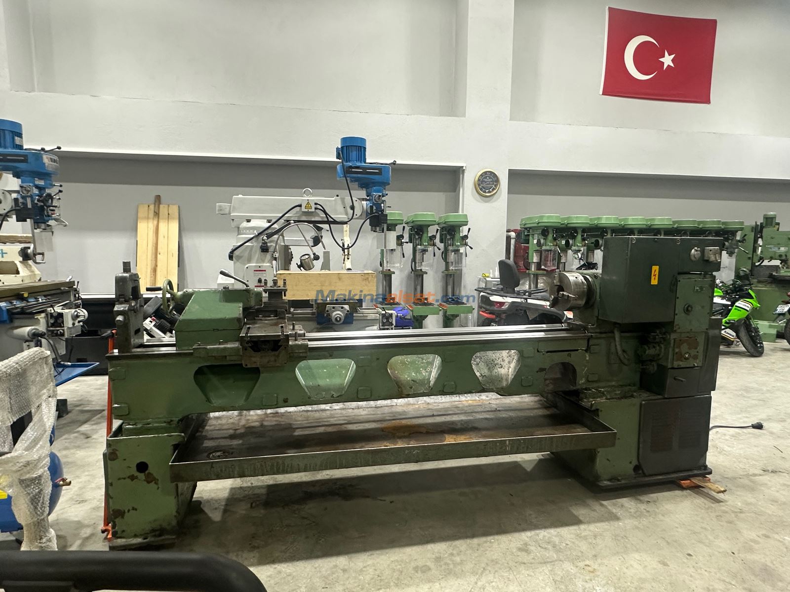 Satılık ikinci el SN50 - 2 Metre Tezsan Tos Torna Universal Torna makinesi