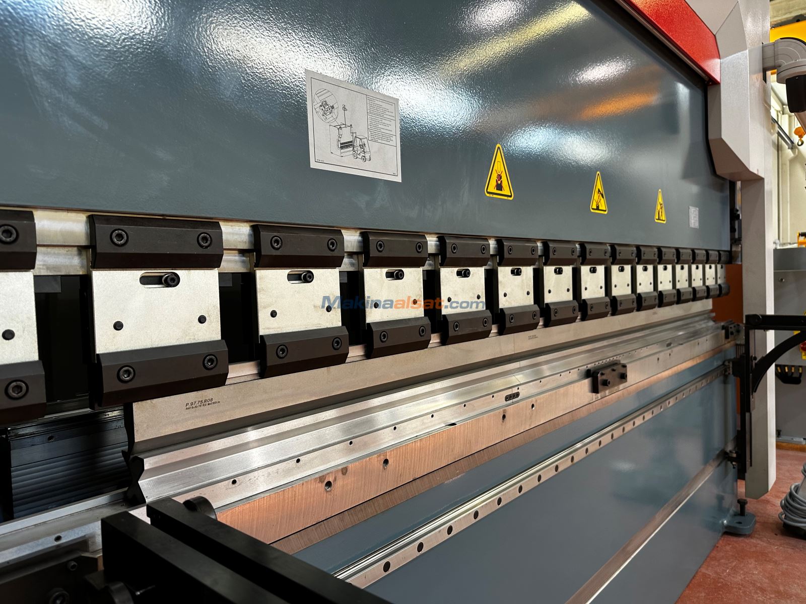 Satılık ikinci el DURMAZLAR AD-S 3100X175 TON CNC ABKANT PRES Abkant ...