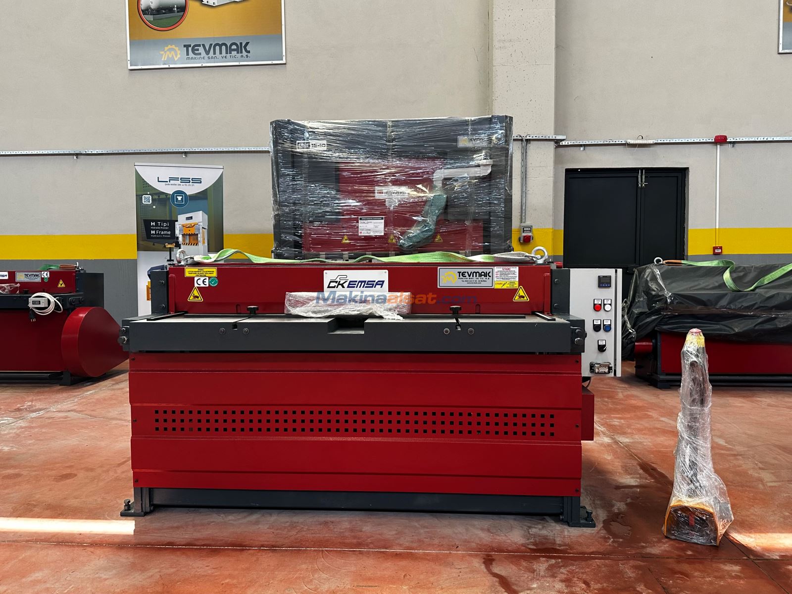 ERGM 1320X2.5 MM. REDÜKTÖRLÜ GİYOTİN MAKAS Used Mechanical Guillotine Shears machine for sale