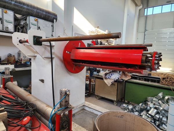 Satılık ikinci el Caksan 1500x2mm 8 Tonluk Hidrolik Rulo Açıcı Rulo ...