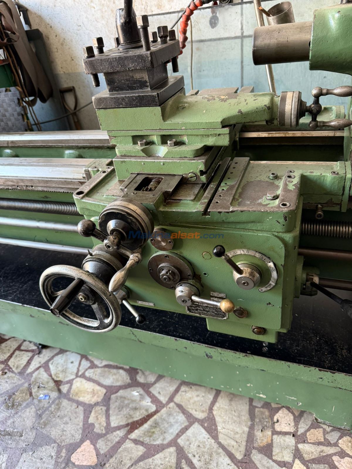 1,5 MT EX-CELL-O TORNA Used Centre Lathe machine for sale