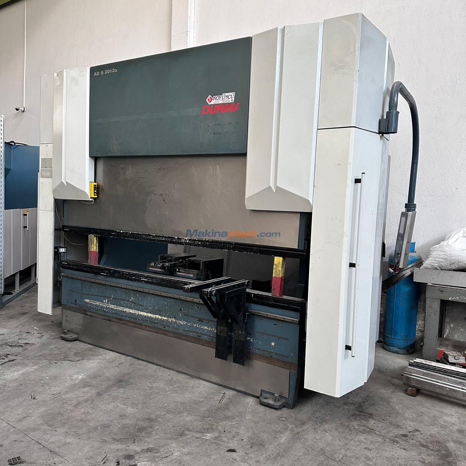 Satılık ikinci el DURMAZLAR MARKA 3 x 135 TON 8 EKSEN CNC HİDROLİK ...