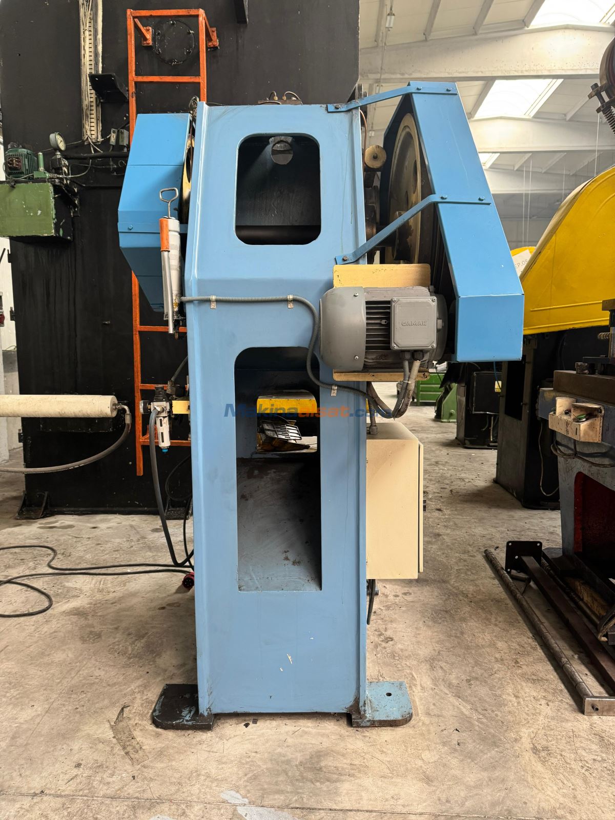 ÖZAN 60 TON C TİPİ EKSANTRİK PRES Used Eccentric Presses machine for sale